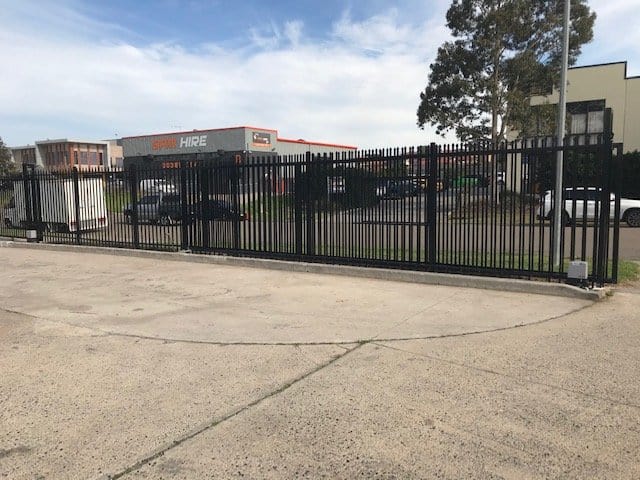 Fencing Contractor Sydney | Home & Commercial | Mint Fencing